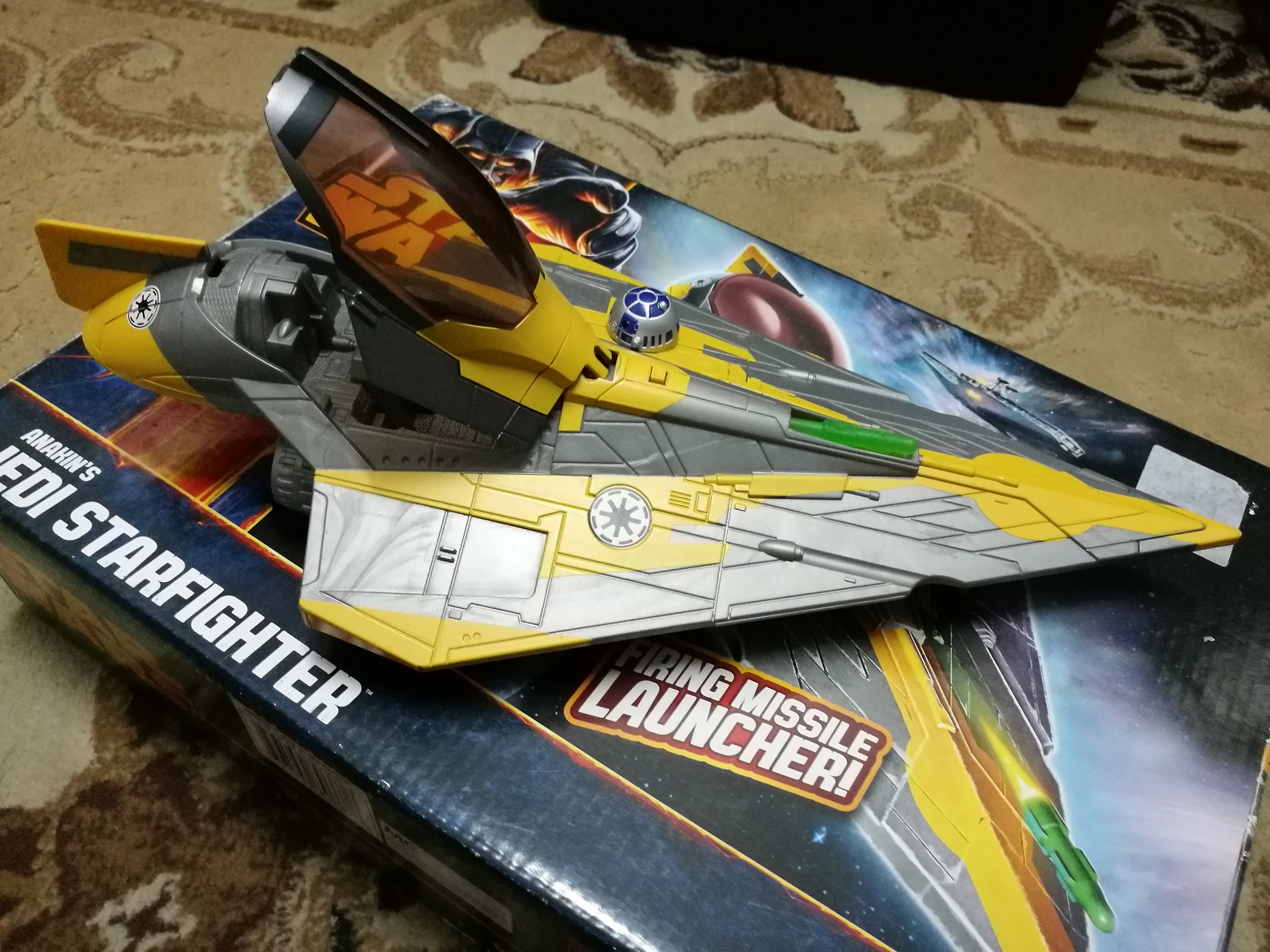 The Good Old Things: ANAKIN'S JEDI STARFIGHTER by Hasbro toys