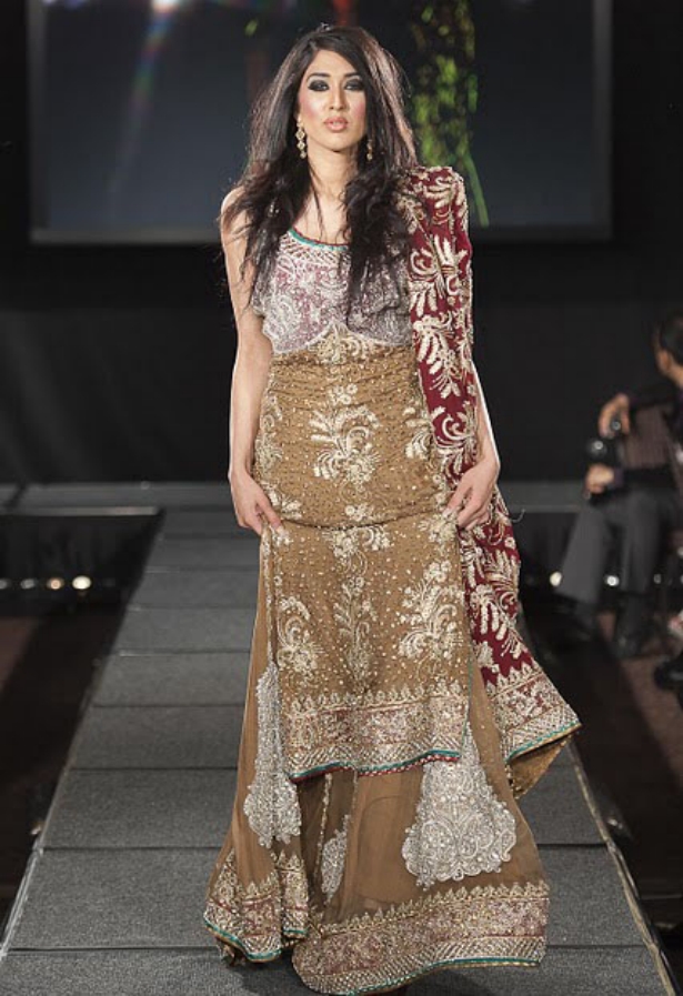 Arab Models Wear Beautiful Dresses | Ladies Mails