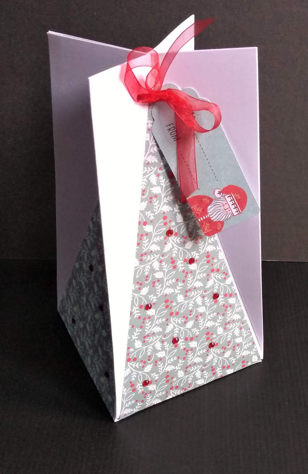 IcedImages: Triangular Gift Box
