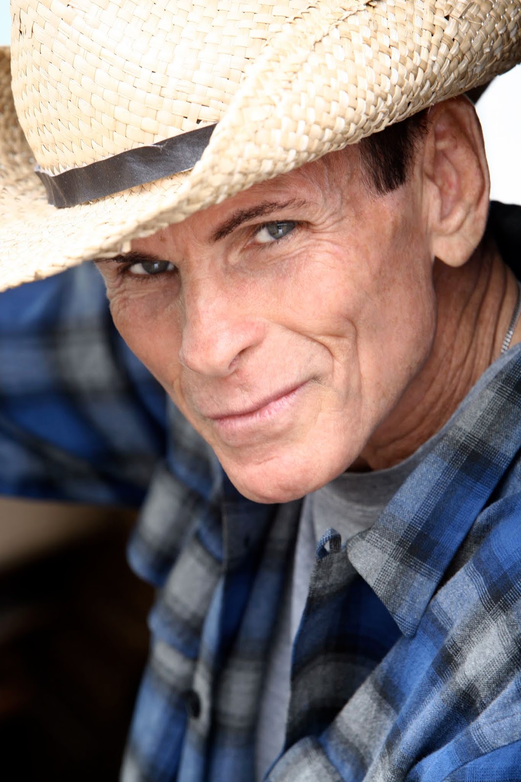 CINEMATIC REVELATIONS: INTERVIEW WITH ACTOR DAVID ZOOEY HALL