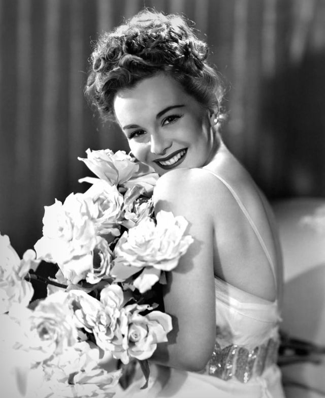 Beautiful Portraits of Eva Gabor in the 1940s and ’50s ~ Vintage Everyday