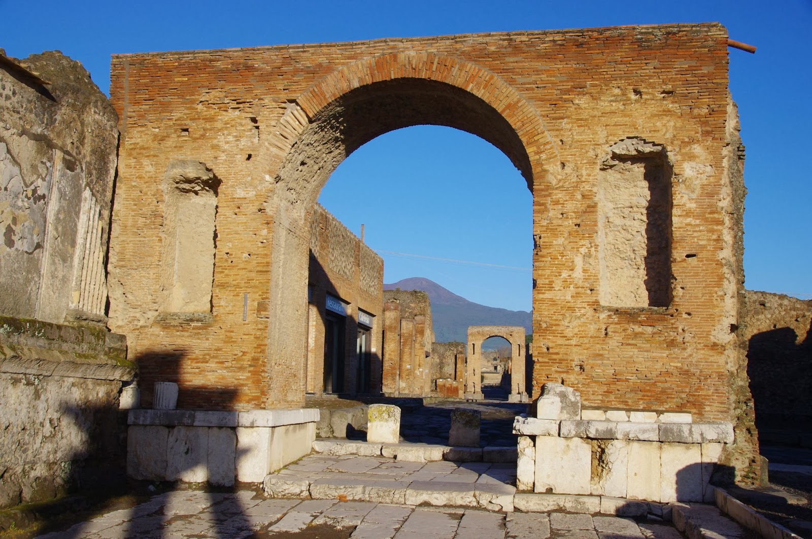 Uncharted Ruins: Pompeii 79 AD - The Ghosts of Vesuvius