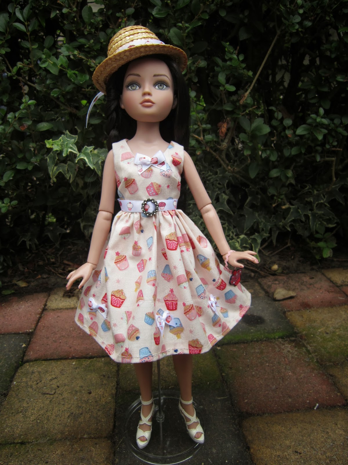 Dilly's Dolly Blog: Sewing for Ellowyne