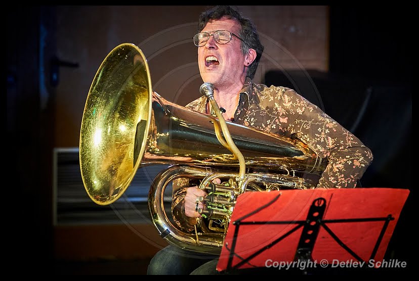 The EyeCatcher Blog: MENGEL- und andere BERGE - Jazzkeller 69 im AUFSTURZ