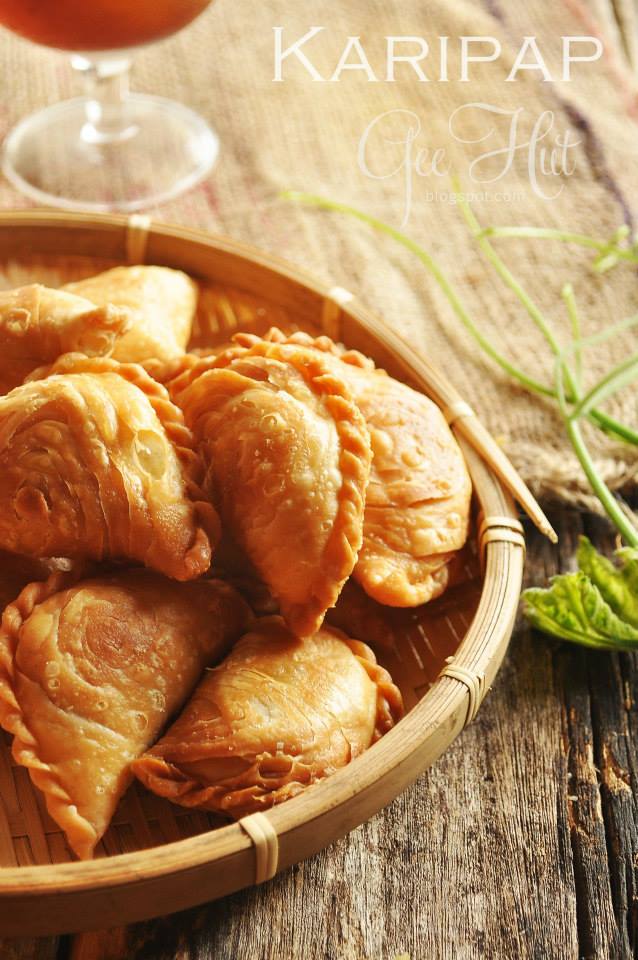 GeeHut: Karipap rangup emak memang best!