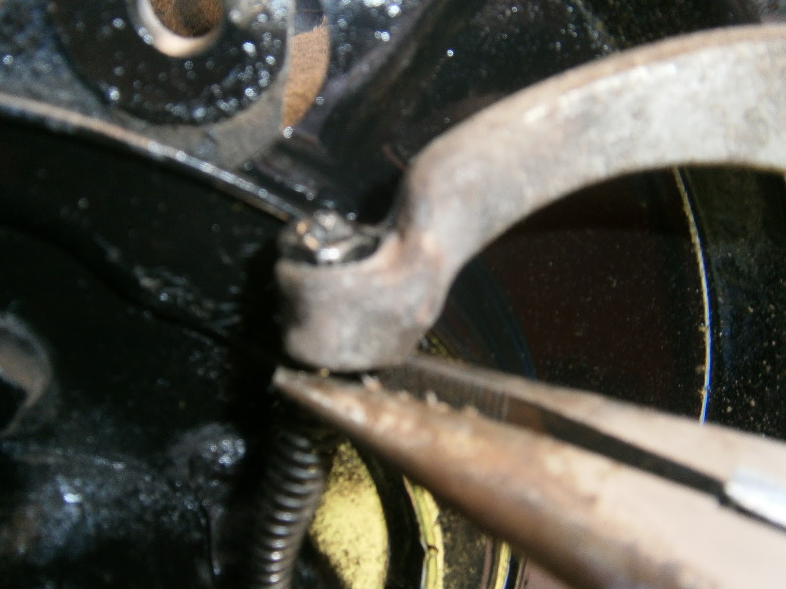 Lotus Excel Restoration: Handbrake/Parking brake strip and shoe replacement