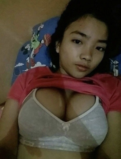 abg manis suka selfie sambil remas toket - Payudara Toket Gede