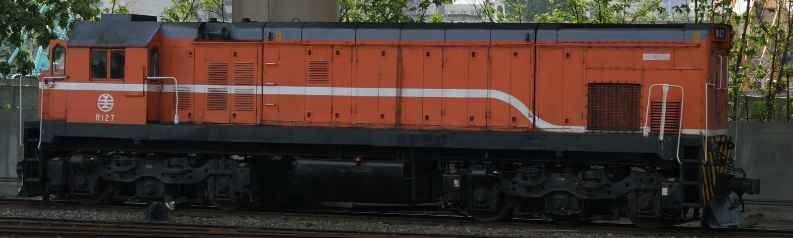 Blair's 鐵道攝影: R127柴電機車 / TRA R127 Diesel-electric Locomotive
