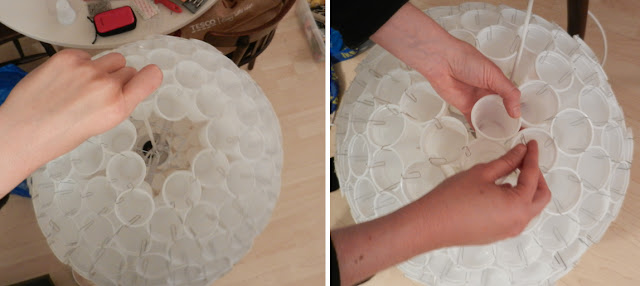 EL MUNDO DE SZASZÁ: PLASTICUP LAMP (DIY lamp made with plastic cups)