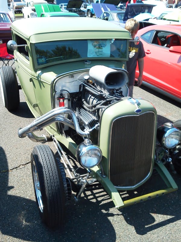 The Annex: Hatfield car show