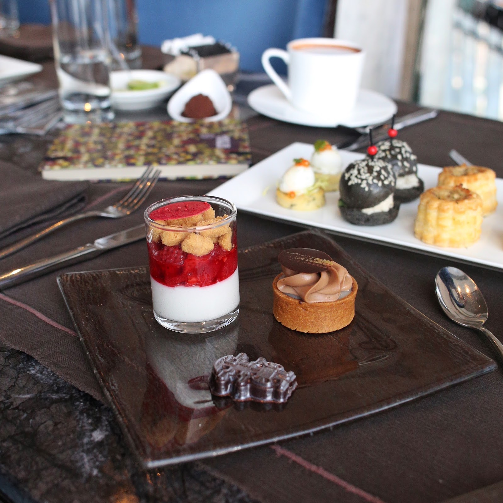 Ritz Carlton Café 103 朱古力下午茶 + Godiva 吉蒂驚喜