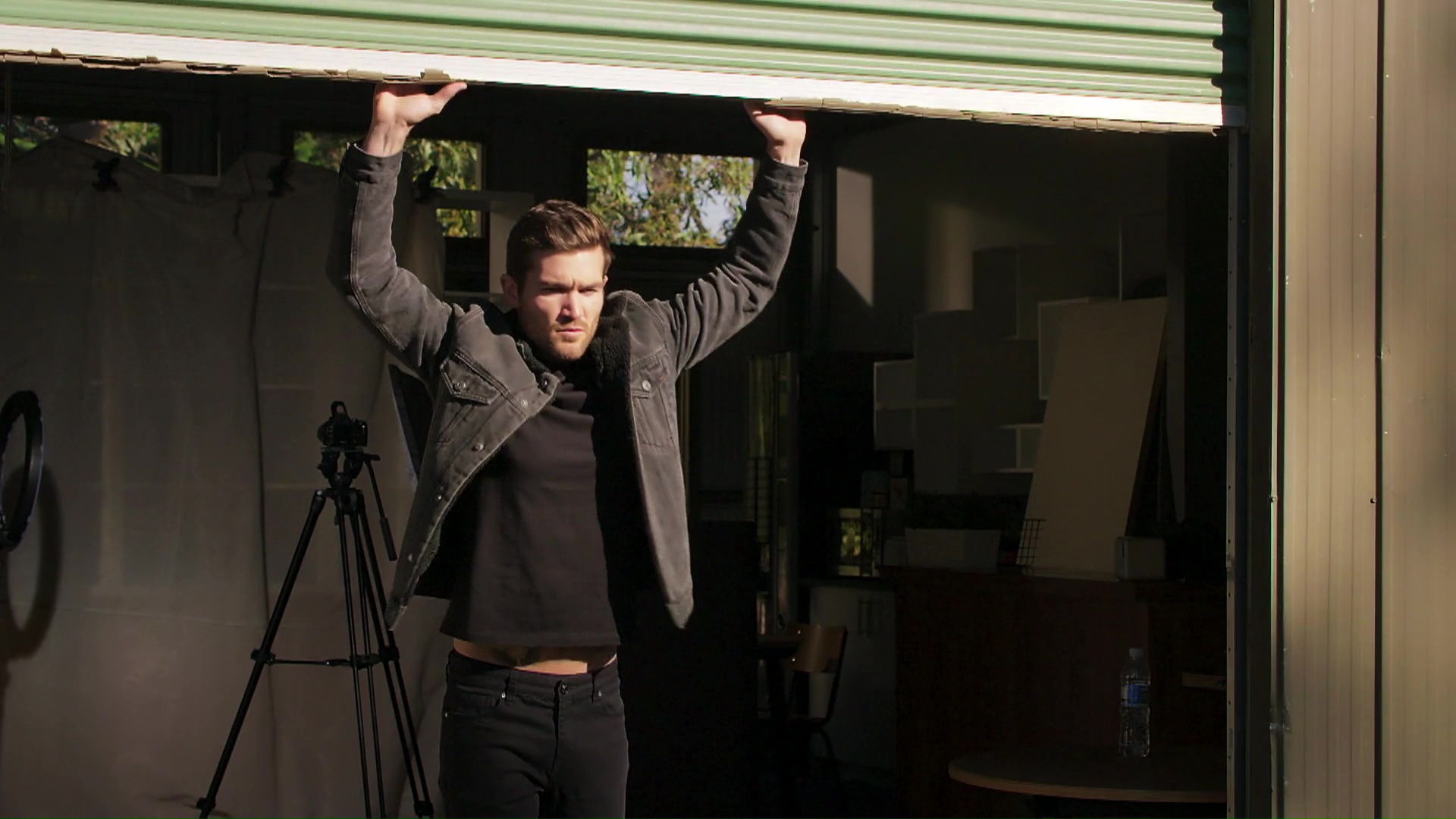 ausCAPS: Ben Hall shirtless in Neighbours