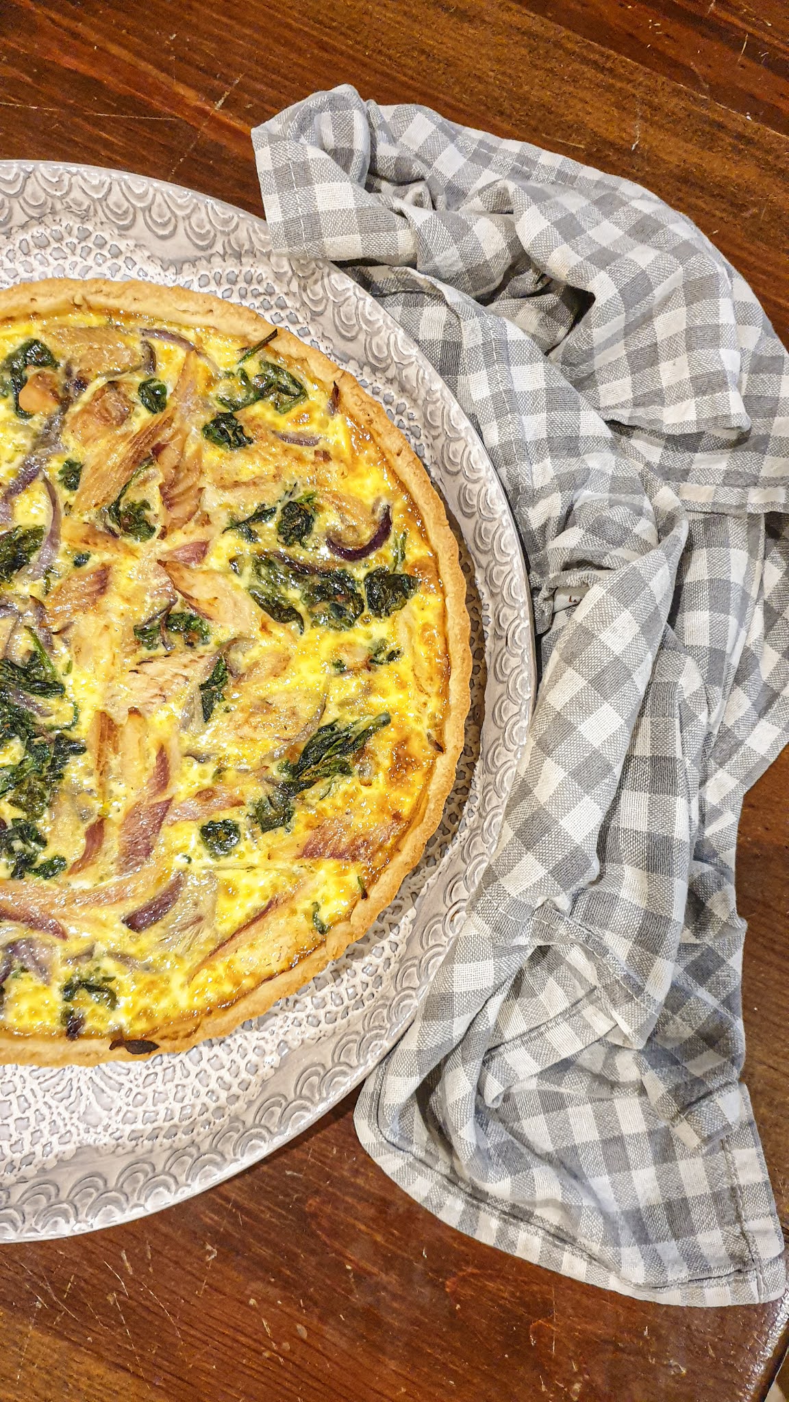 As Minhas Receitas: Tarte de Truta Fumada com Espinafres e Cebola Roxa