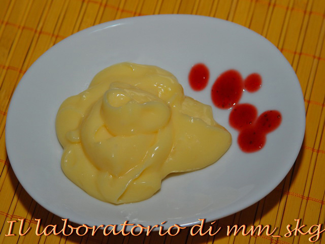 IL LABORATORIO DI MARINA: Η ΚΡΕΜΑ ΖΑΧΑΡΟΠΛΑΣΤΙΚΗΣ // LA CREMA PASTICCERA