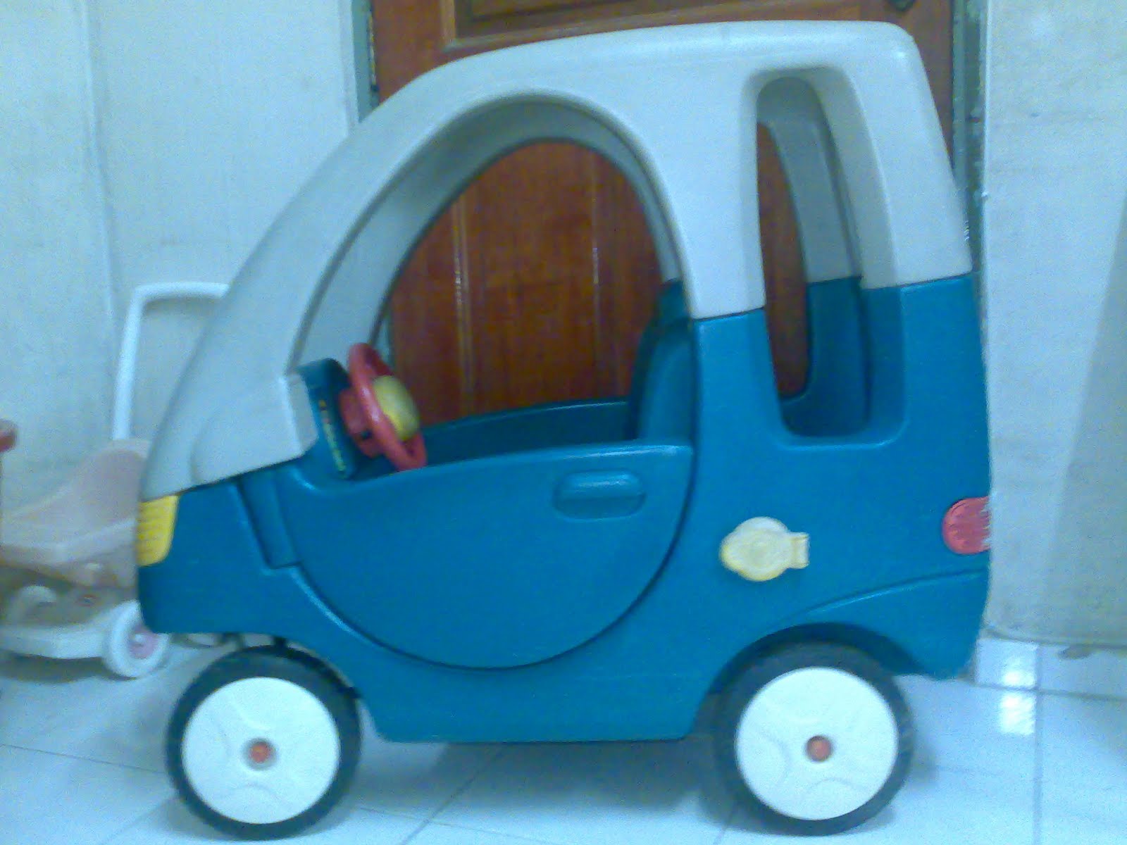 ariesreeve-babykidstuff: STEP2 CAR/VAN (SOLD)