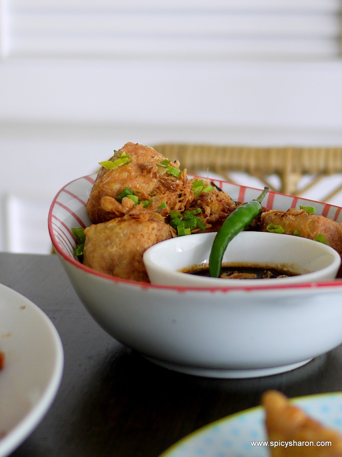 Ahh-Yum By Kampong Kravers @ Bukit Damansara KL - Spicy Sharon - A ...