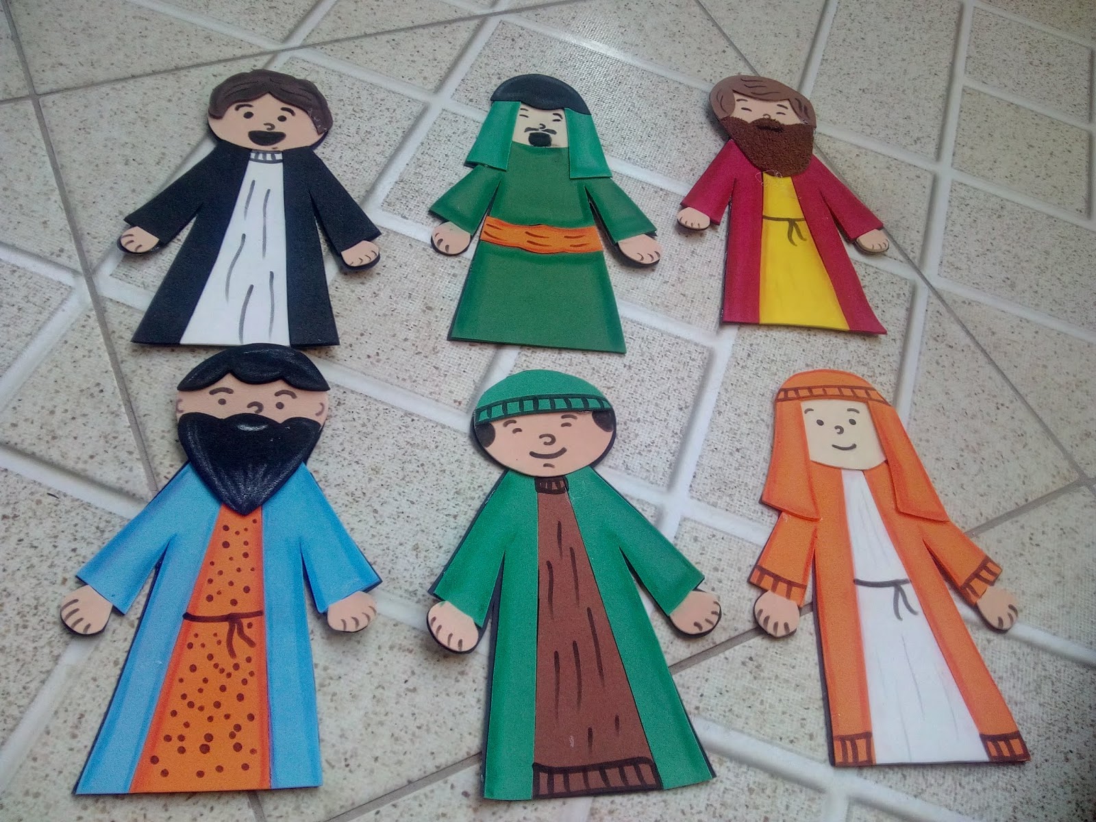 Artes: Moldes de Jesus e discípulos para você usa em sua pregação.