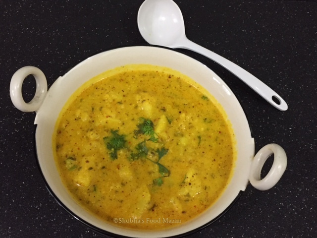 Shobha's Food Mazaa: AURIA / POTATO CURRY ( Dogri / Kashmiri Style)
