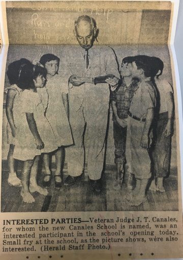 EL RRUN RRUN: UM GRAD J.T. CANALES: BROWNSVILLE'S RENAISSANCE MAN