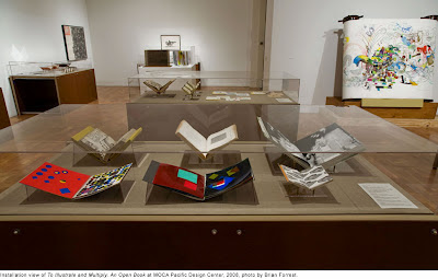 gramatologia: Open Book