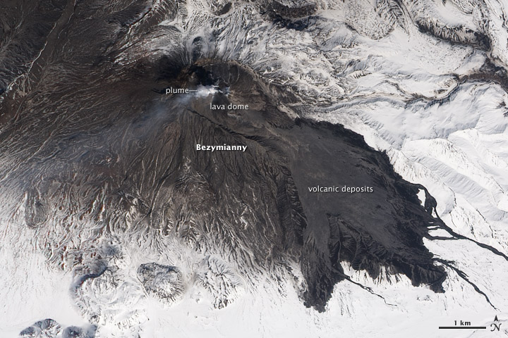 This Dangerous Earth Blog: Volcano Eruption Captured by Satellite Imagery