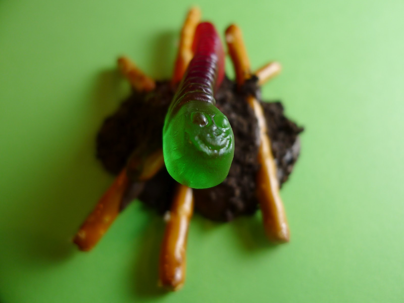 Sugartown Sweets: (Gummy) Worms On A Stick!