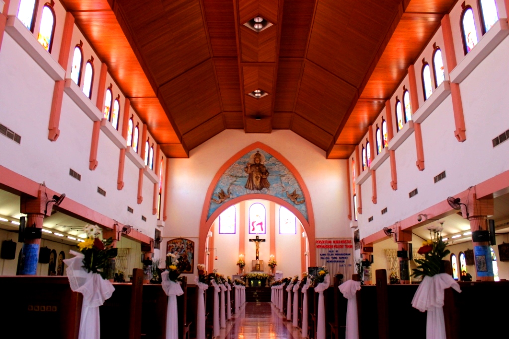 Fotografi Gereja Katolik di Indonesia: Gereja Katolik Kristus Raja ...