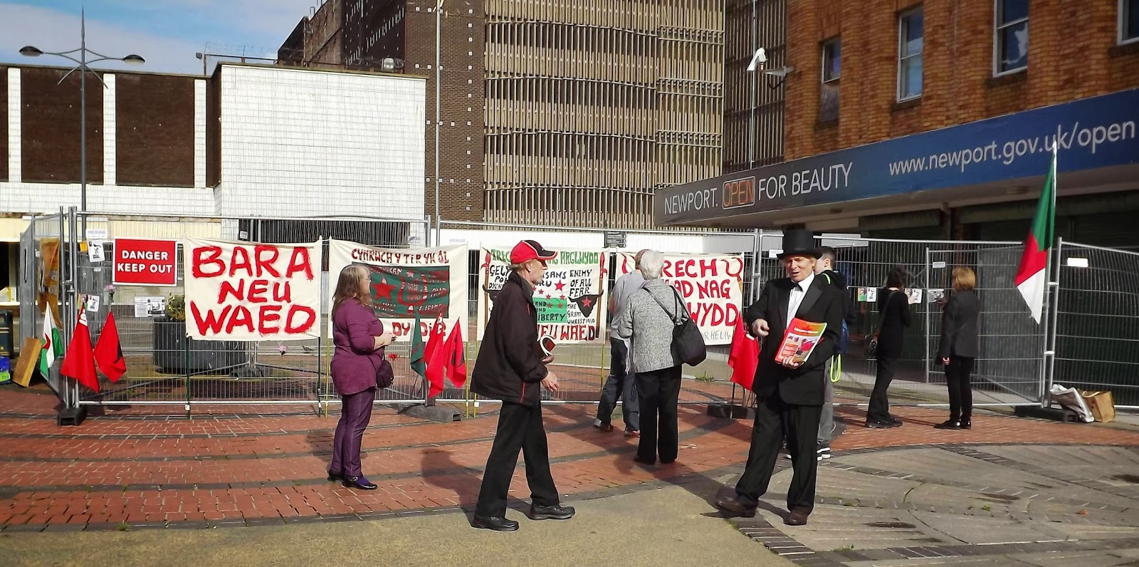 PITCHFORK and PIKE: 5 OCTOBER 2013 CHARTIST MURAL PROTEST and Not a ...