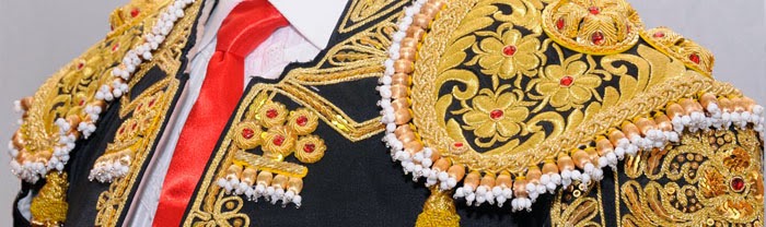 Mucho Más Que Toros: Alamares