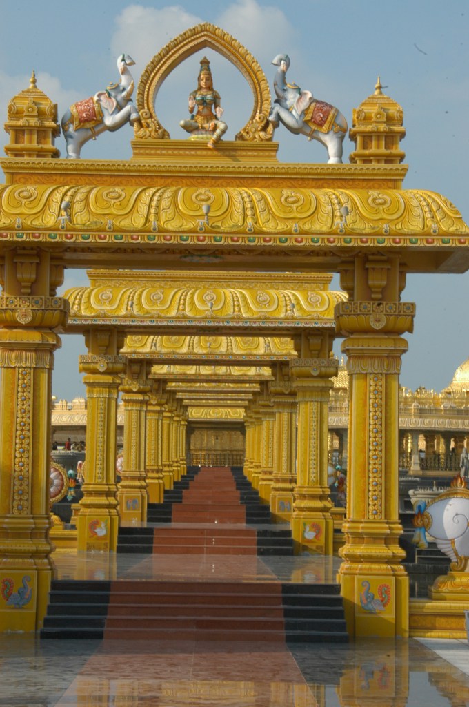 Tamilnadu Tourism: Golden Temple, Sripuram, Vellore