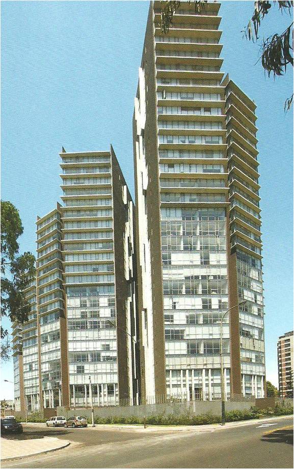 CONDOMINIO TOWERS - STRIP MALL