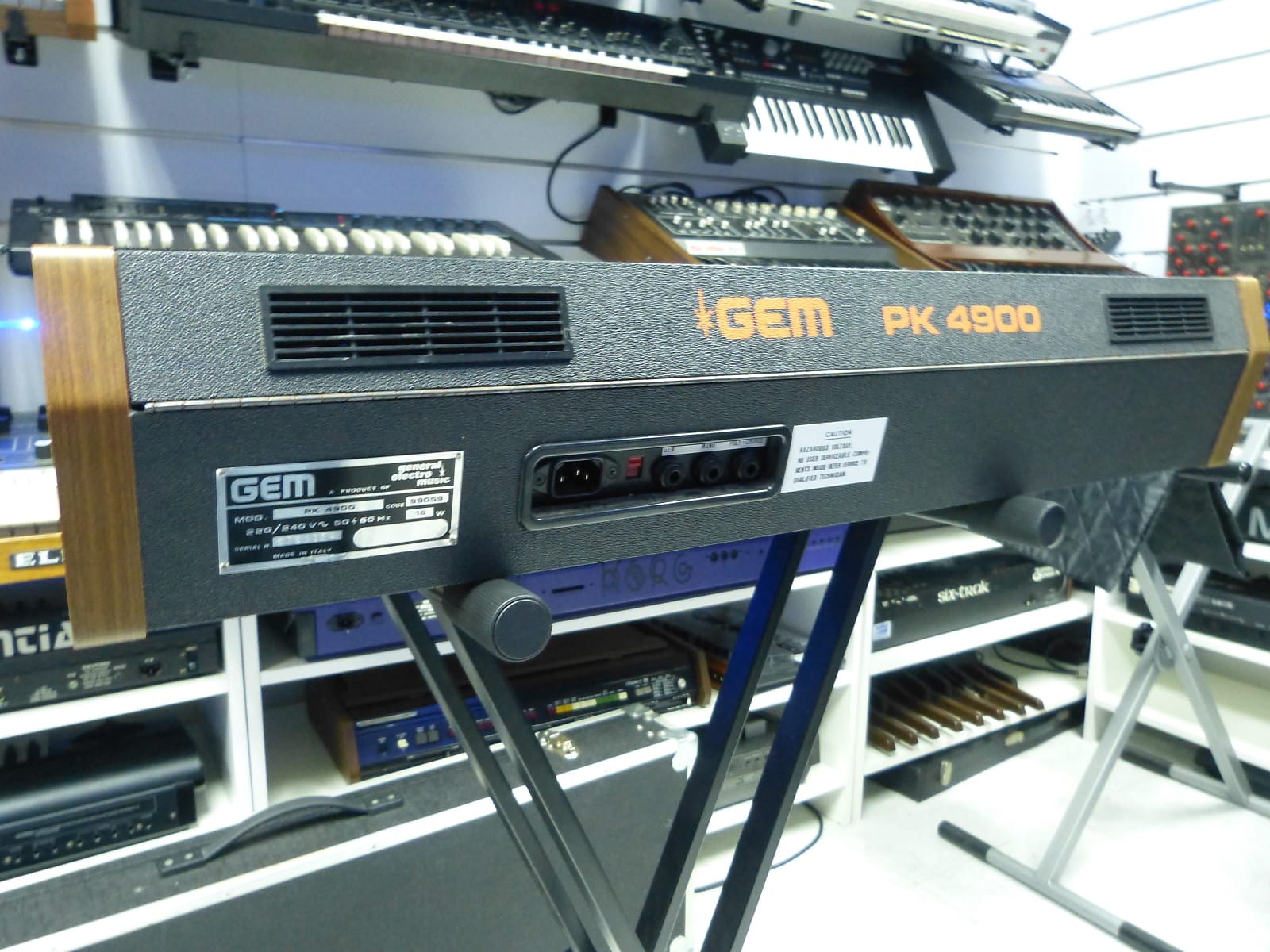 MATRIXSYNTH: 1970'S GEM PK4900 SN 5781124