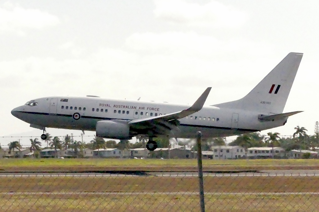 Central Queensland Plane Spotting: RAAF Boeing B737-7DF(BBJ) A36-002 ...
