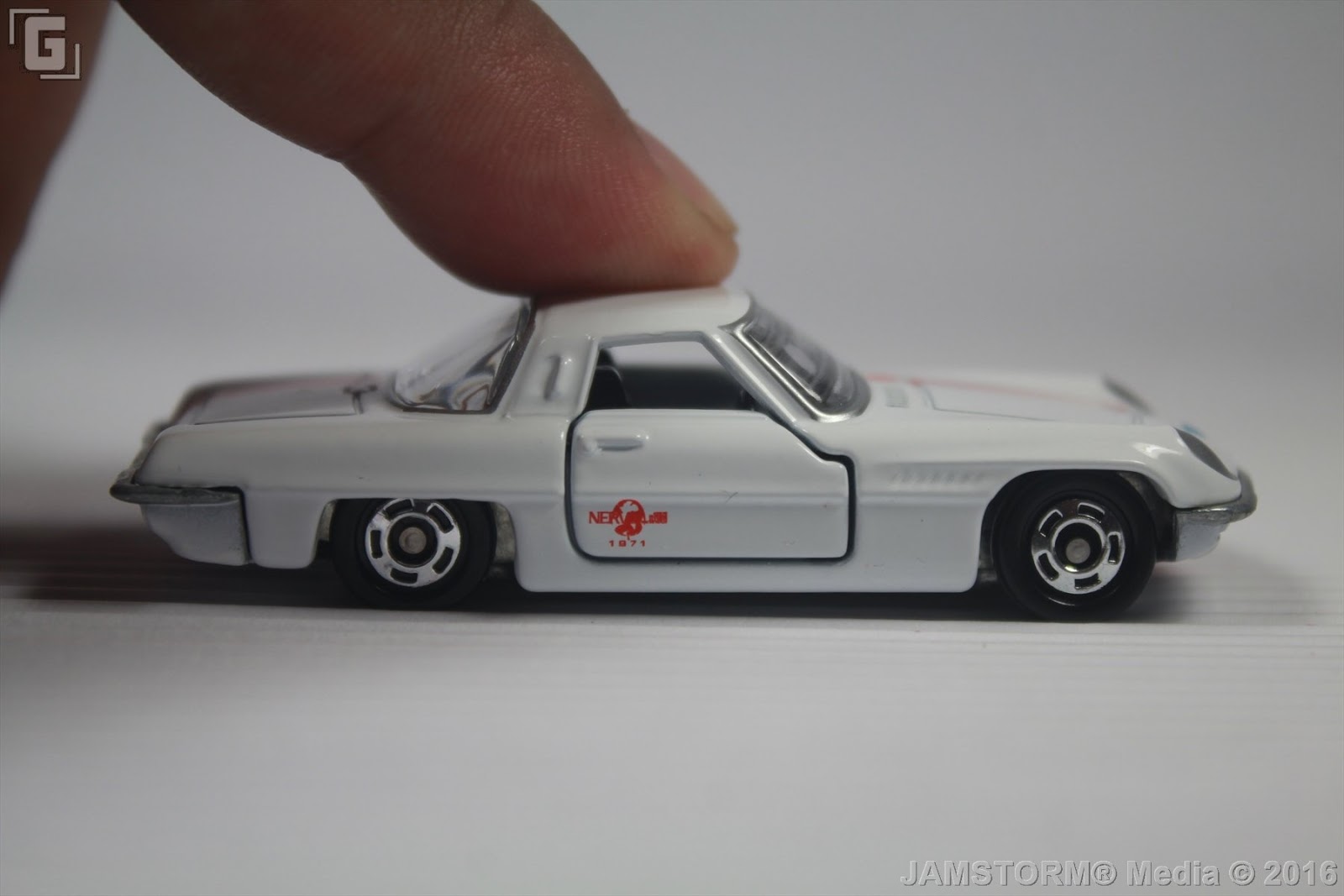 GeekMatic!: Dream Tomica: NERV Official Business Coupe