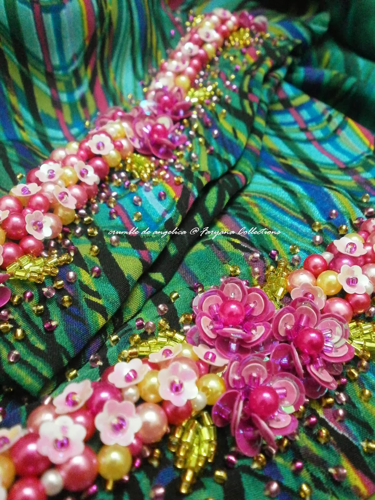 Sulaman Manik & Labuci d'Faryana Collections©: Manik Crumble de Angelica