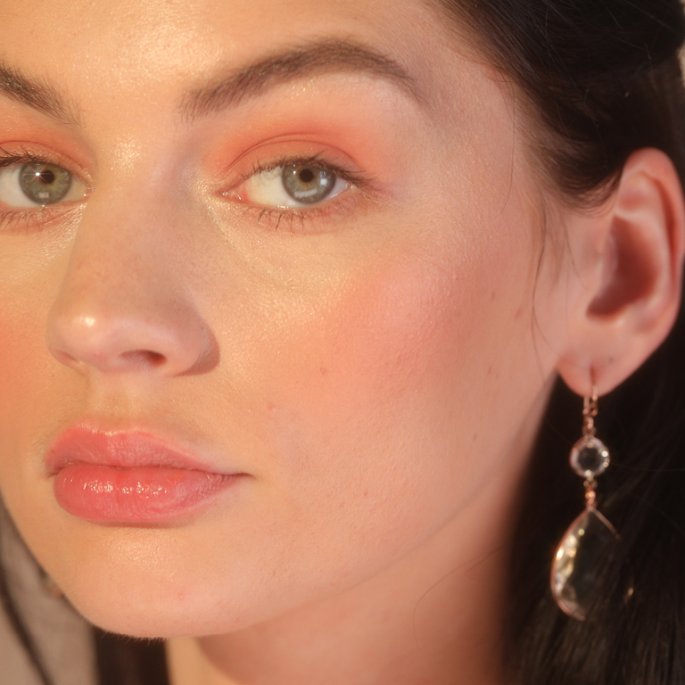 Allık Nedir ? Allık Nasıl Sürülür ? Allık Tarihçesi Nedir ? >>>