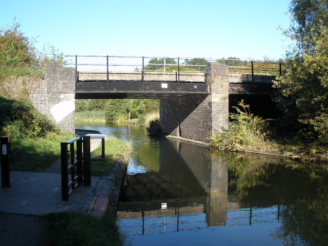 British Waterway Photos: Slough Railway Bridge