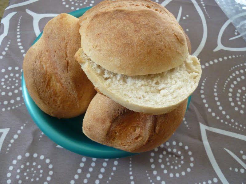 Pan bolillo | Mama e hija cocinando