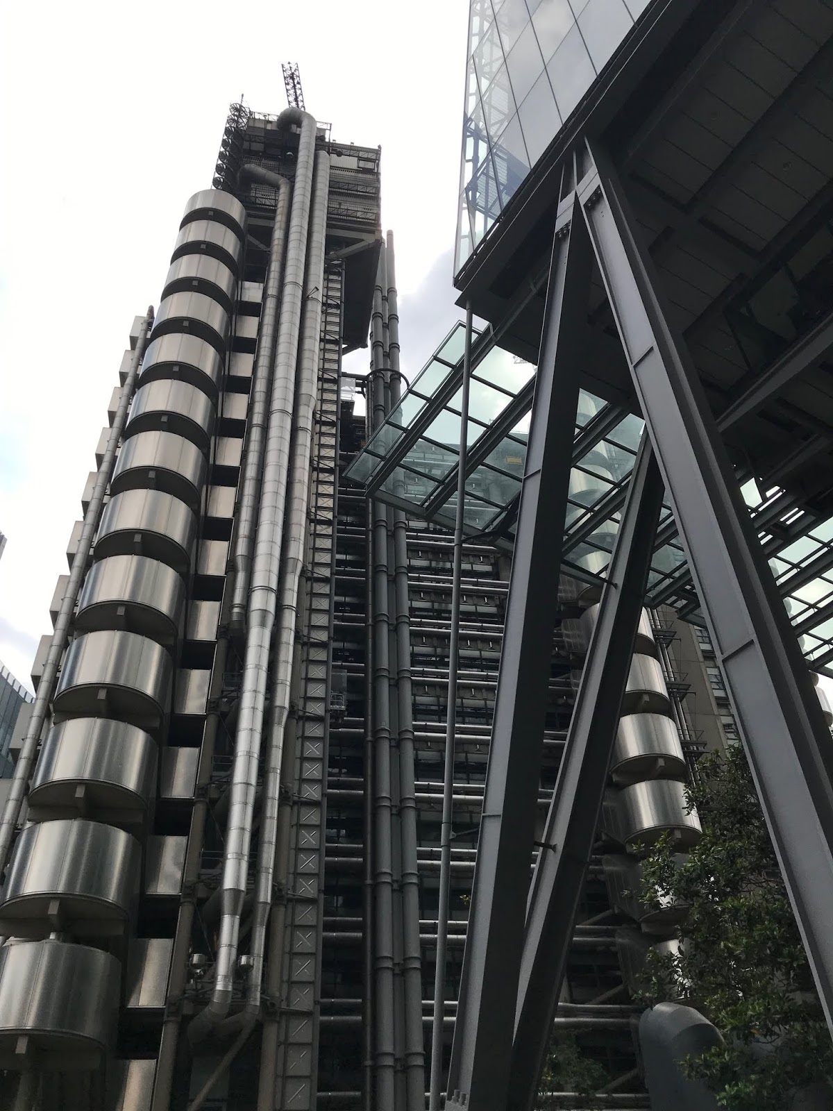 DriveByCuriosity: Architecture: London´s Futuristic Towers