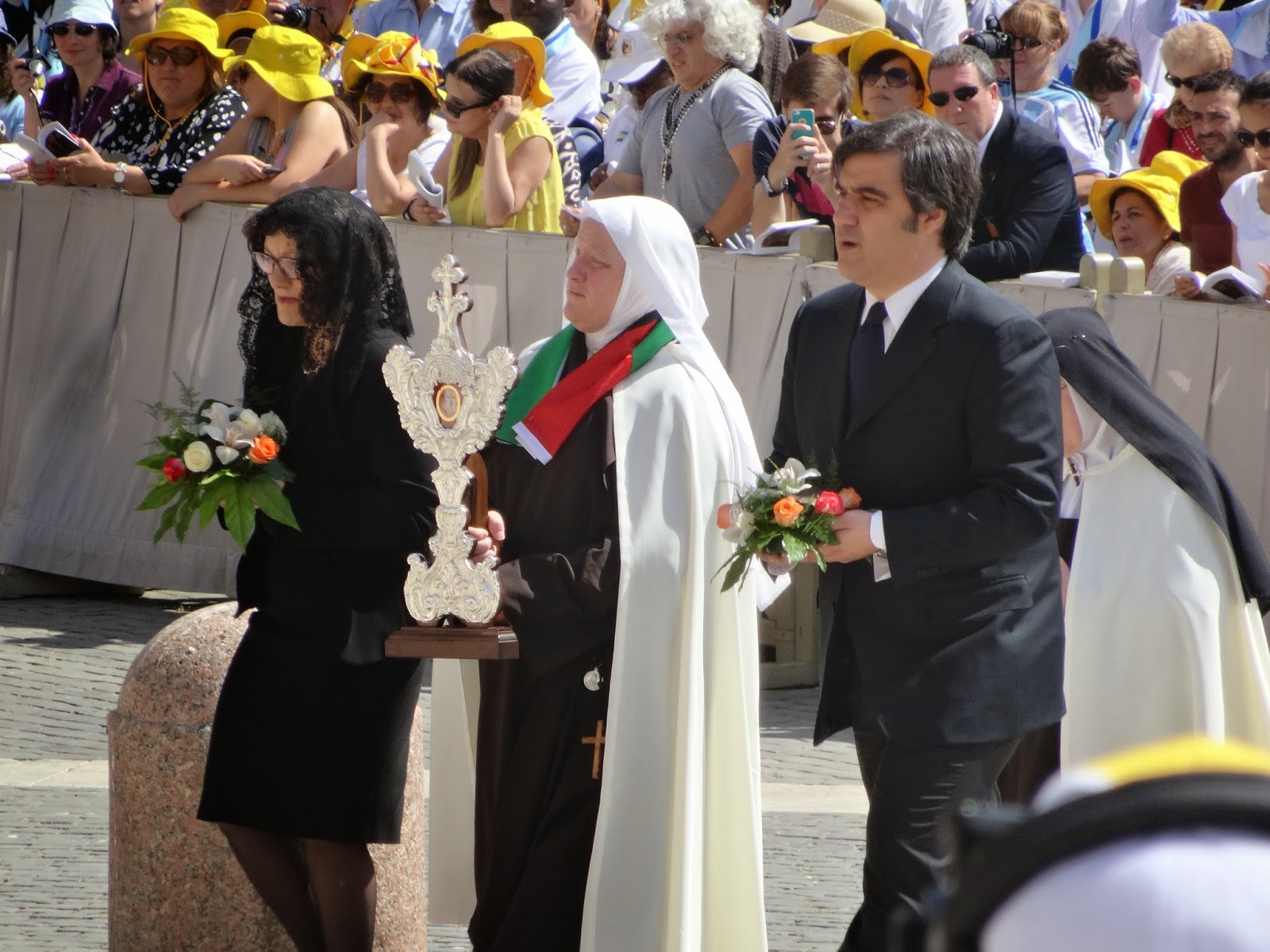 Servant and Steward: The canonization of the levitating, bilocating ...