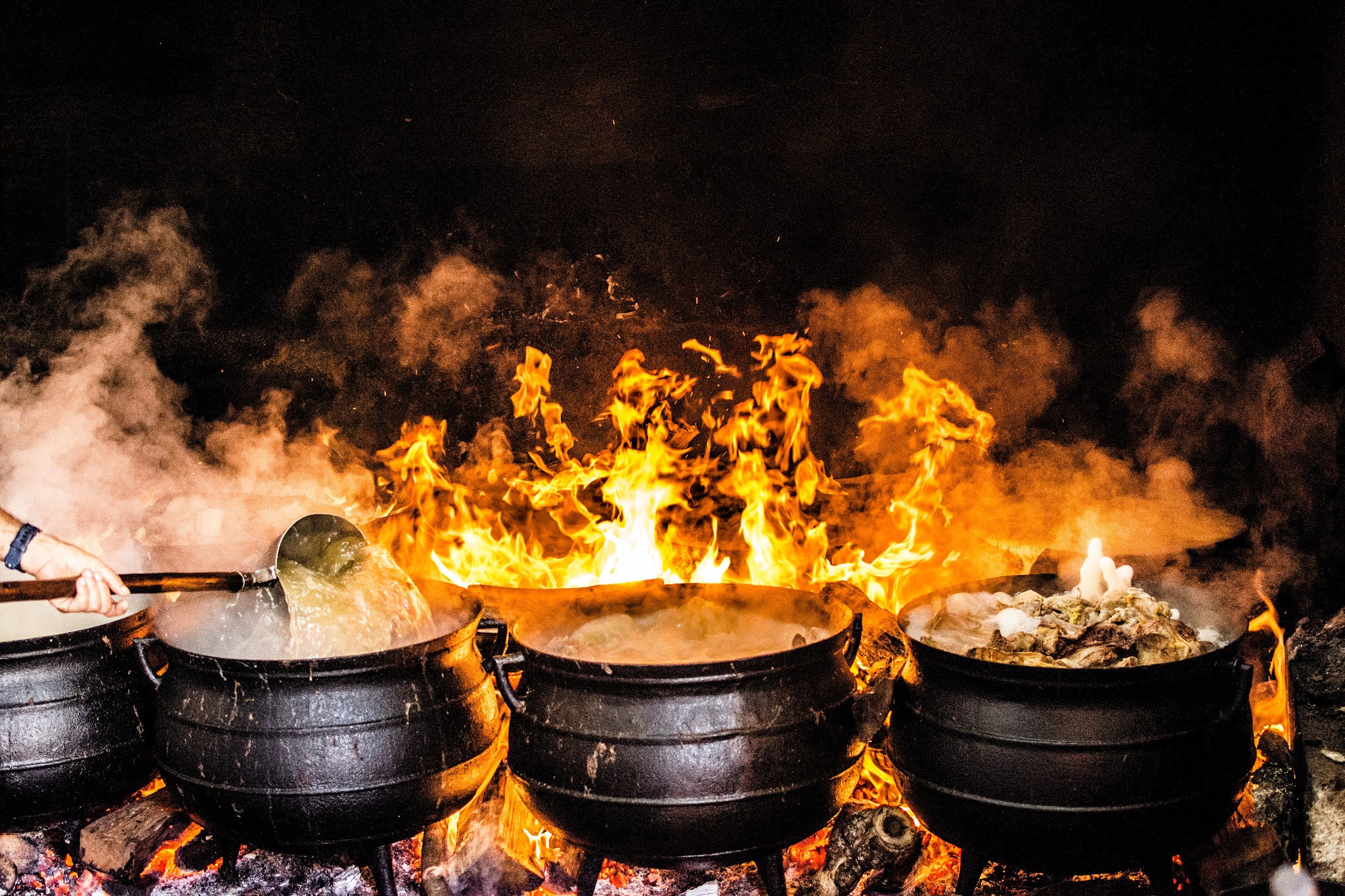 BENEFITS OF COOKING IN EARTHERN POTS