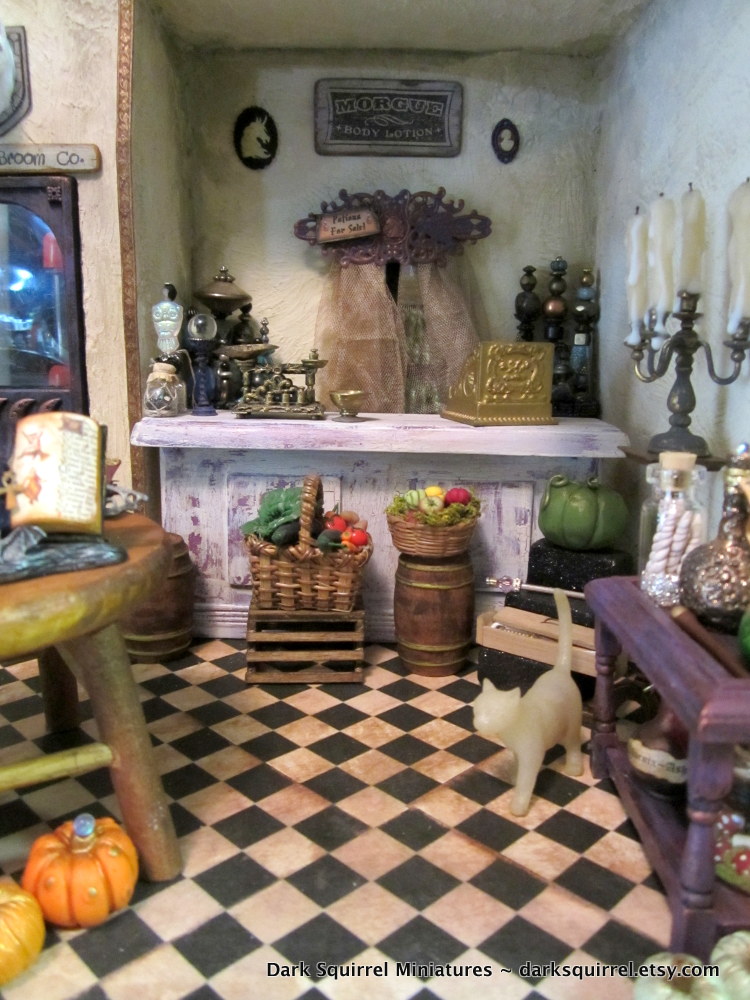 Dark Squirrel's Miniature Asylum ~: 3 Moons ~ Welcome to the shop