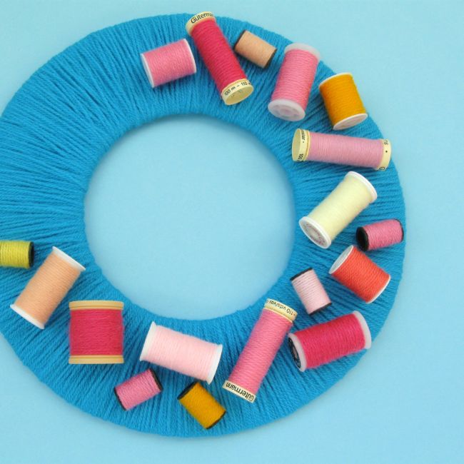 Bugs and Fishes by Lupin: DIY Upcycled Sewing Thread Reels Wreath