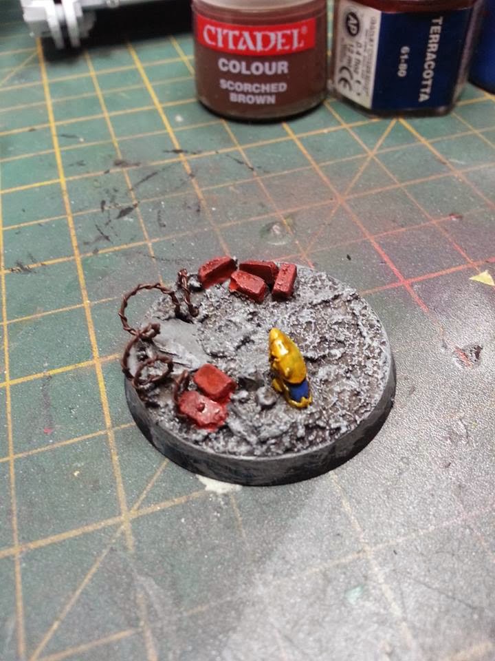 Tutorial - Painting and Weathering Urban Bases - Bloody Dice