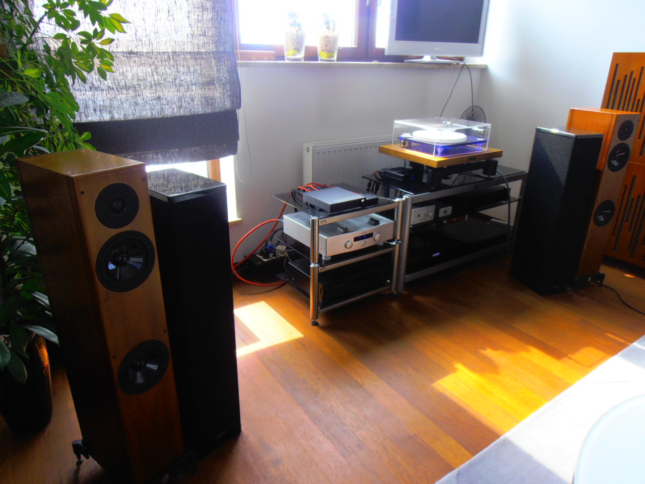 Stereo i Kolorowo - Underground: Kolumny Definitive Technology BP6