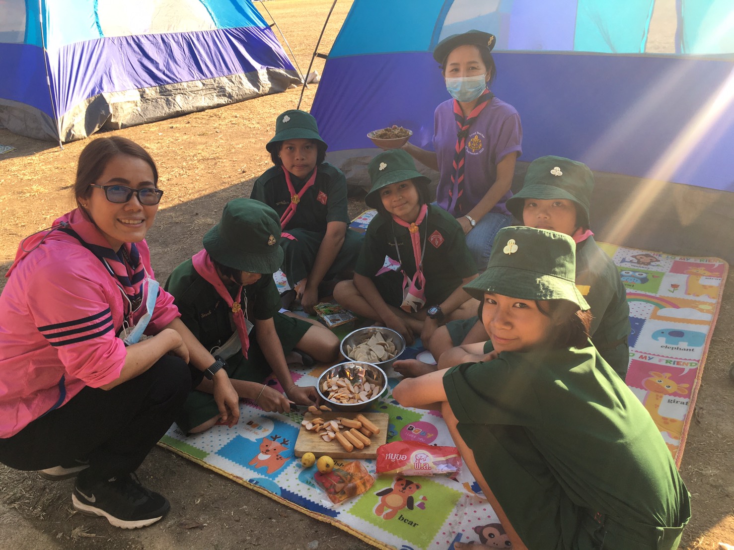 โรงเรียนบ้านเด่นร่วมกิจกรรมการเดินทางไกลและการอยู่ค่ายพักแรมลูกเสือ ...