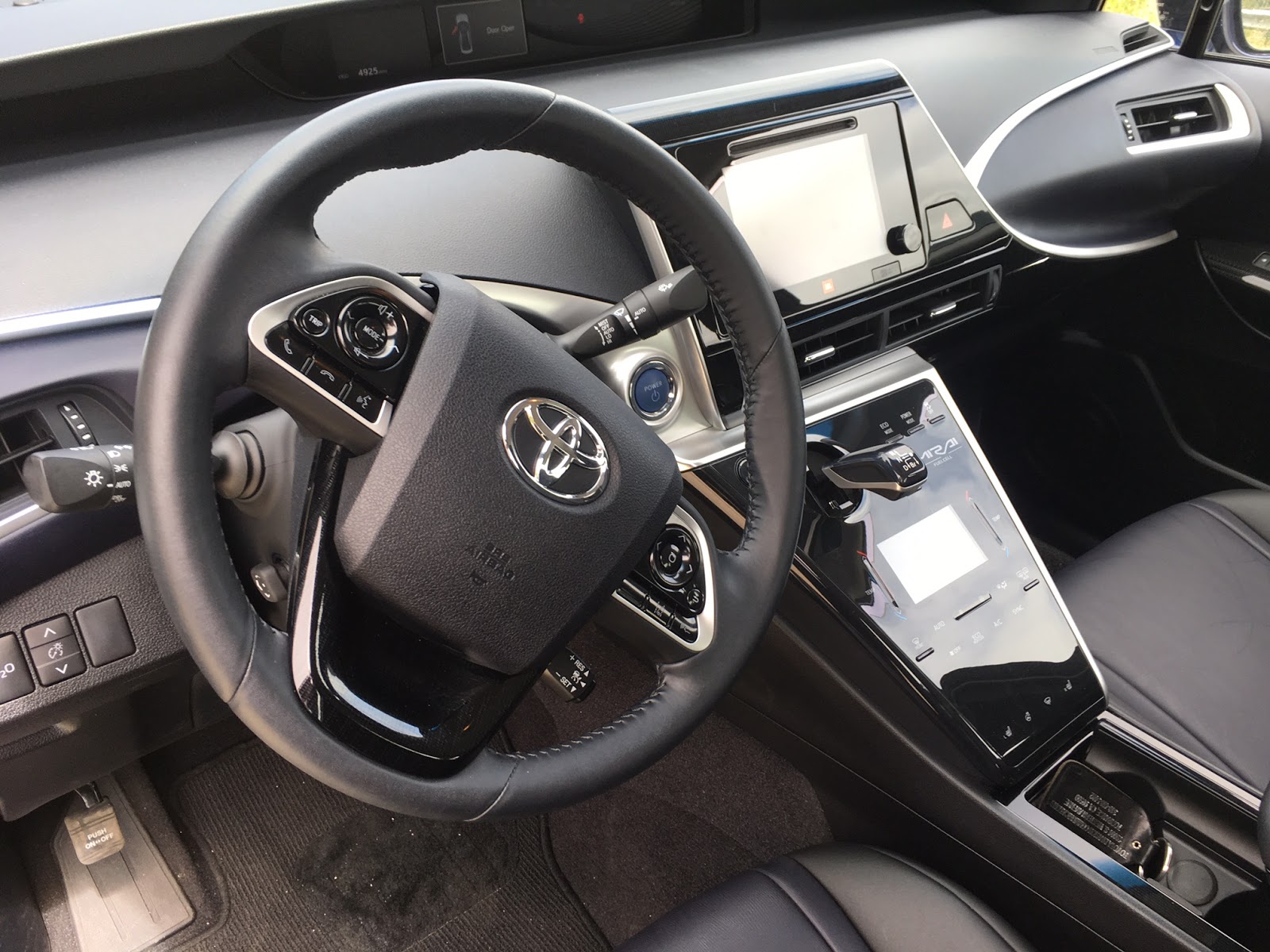 30 Minutes With: The 2017 Toyota Mirai