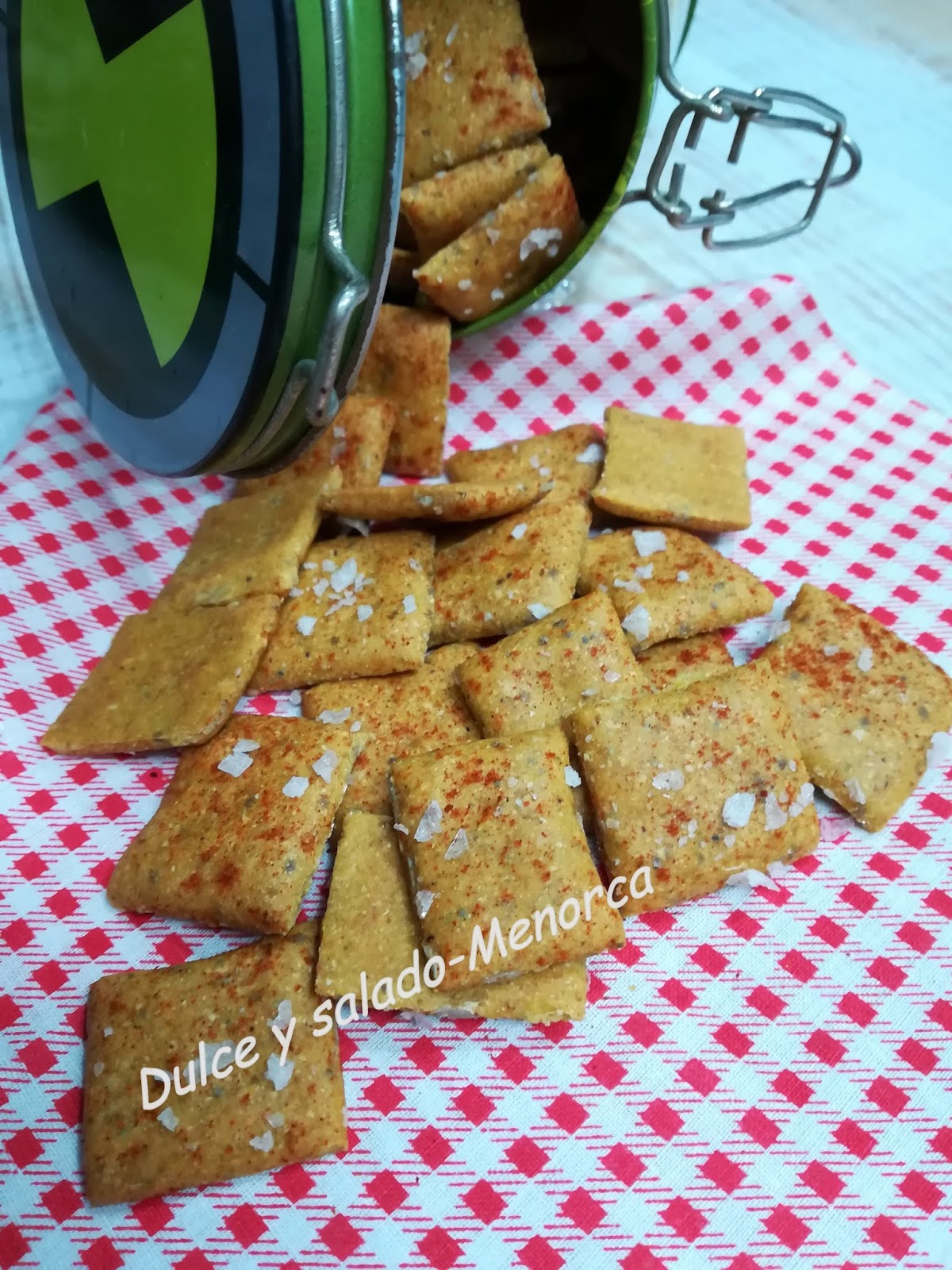 Dulce y Salado-Menorca: Crackers de garbanzo y pimentón