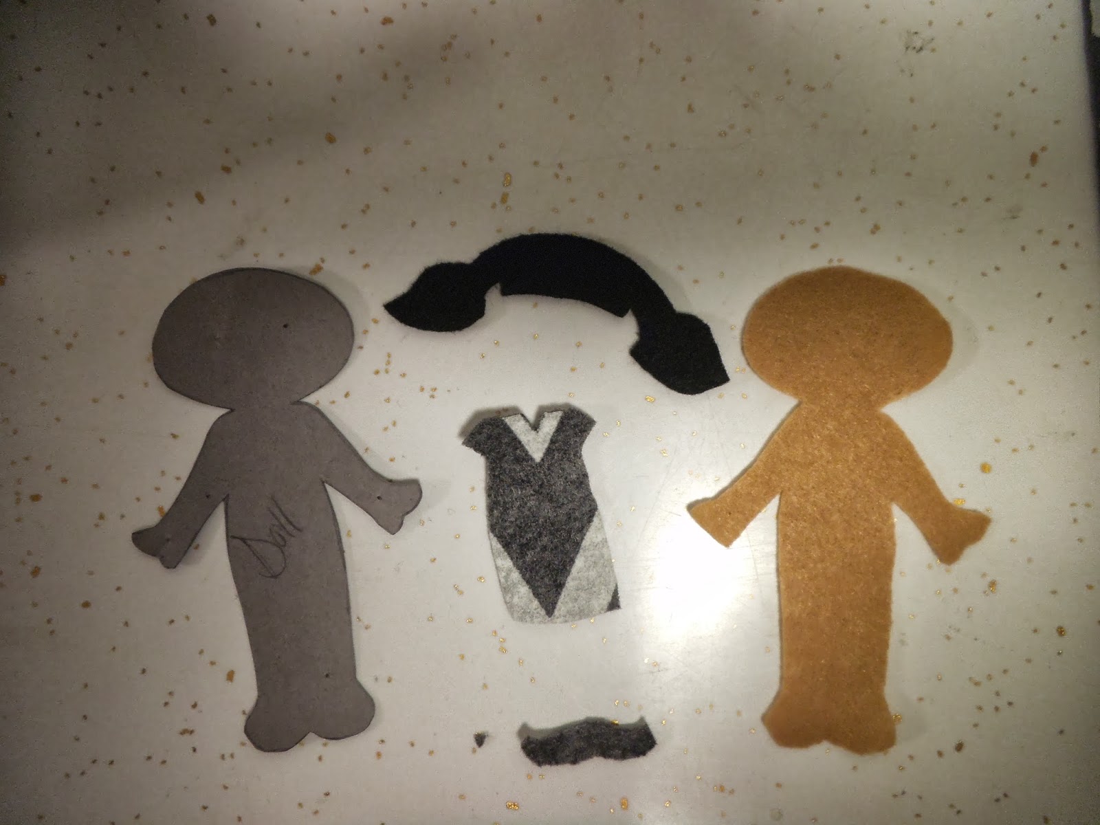 Paper Doll School: Felt Paper Dolls - Part 1