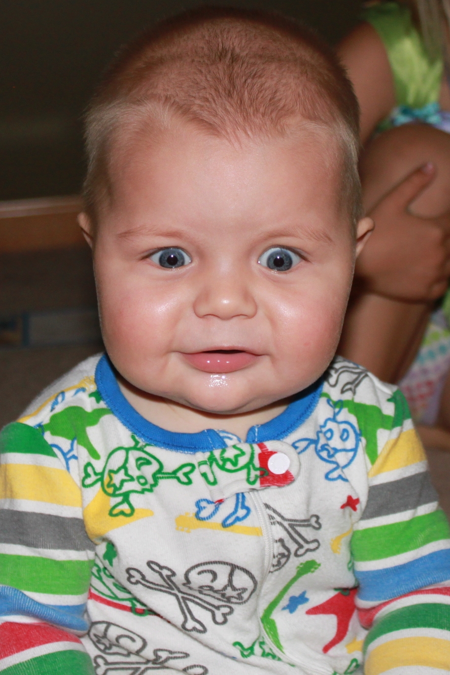 Let's Have Frys With That: Baby Buzz-Cut